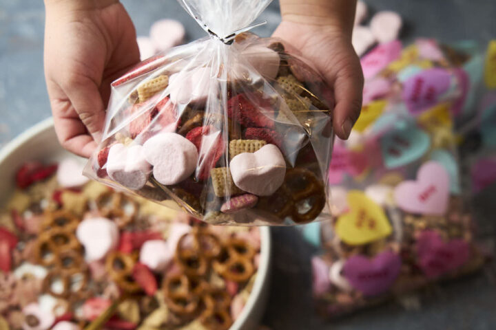 Valentine Snack Mix - perfect for a class party